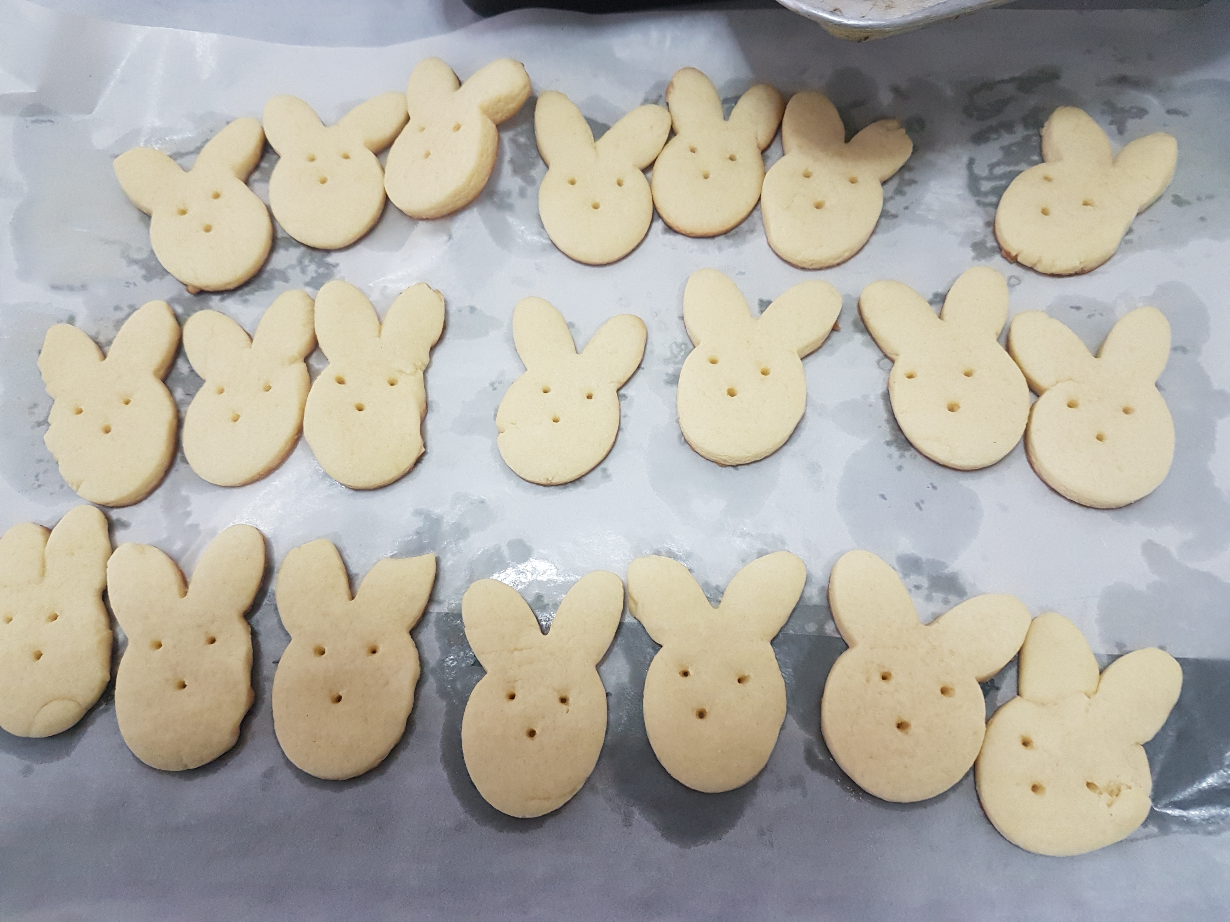 Easter Bunny Biscuits | My Cooking Diaries "CooklikeCecilia.com"